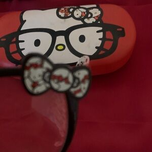 Hello Kitty | Accessories | Hello Kitty Collector Glasses With Case ...